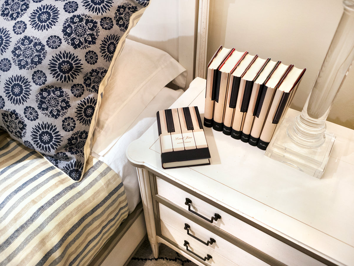 Books by the Foot - Juniper Custom